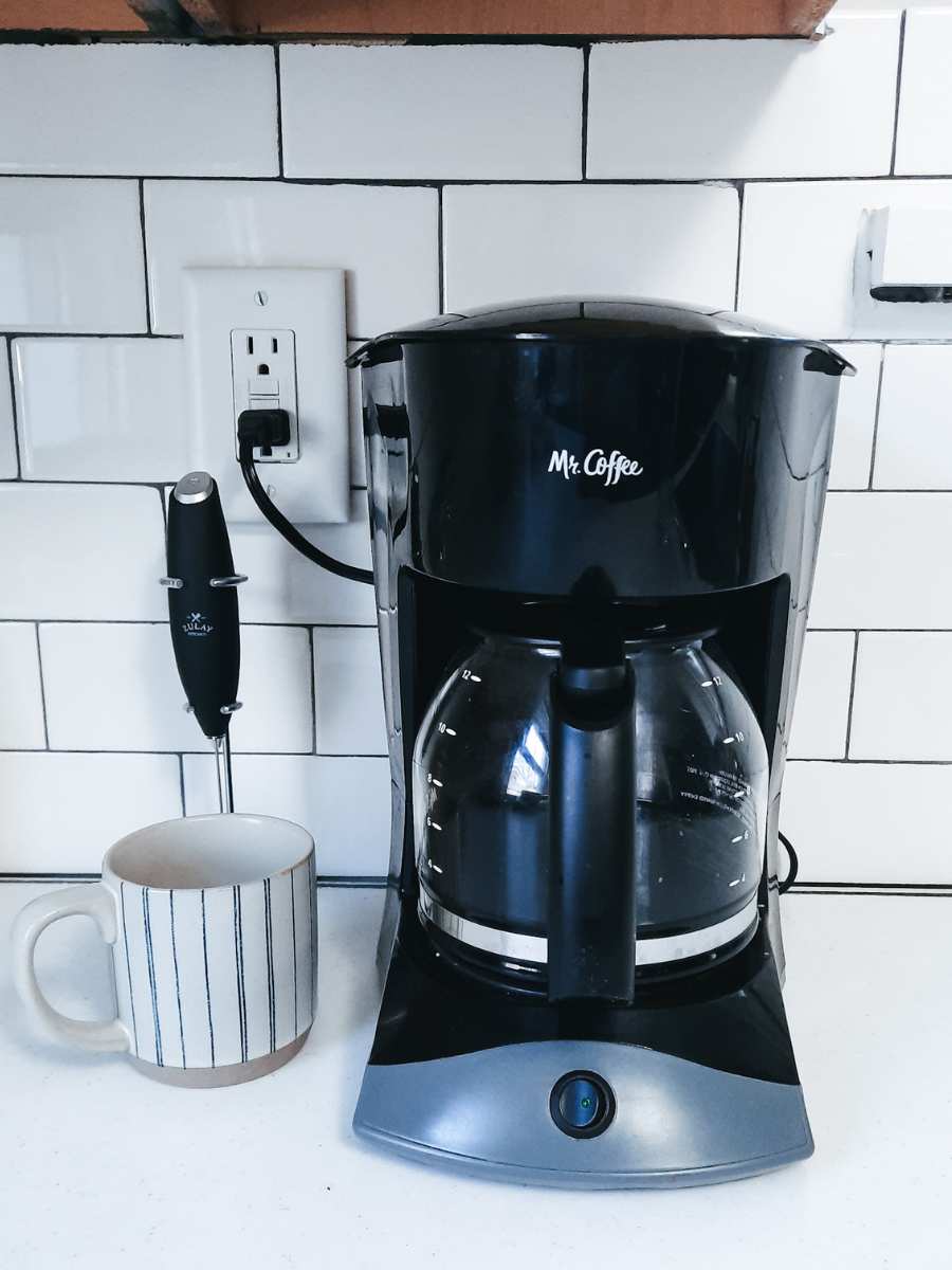 How to Choose Minimalist Kitchen Essentials - For Hope and Joy